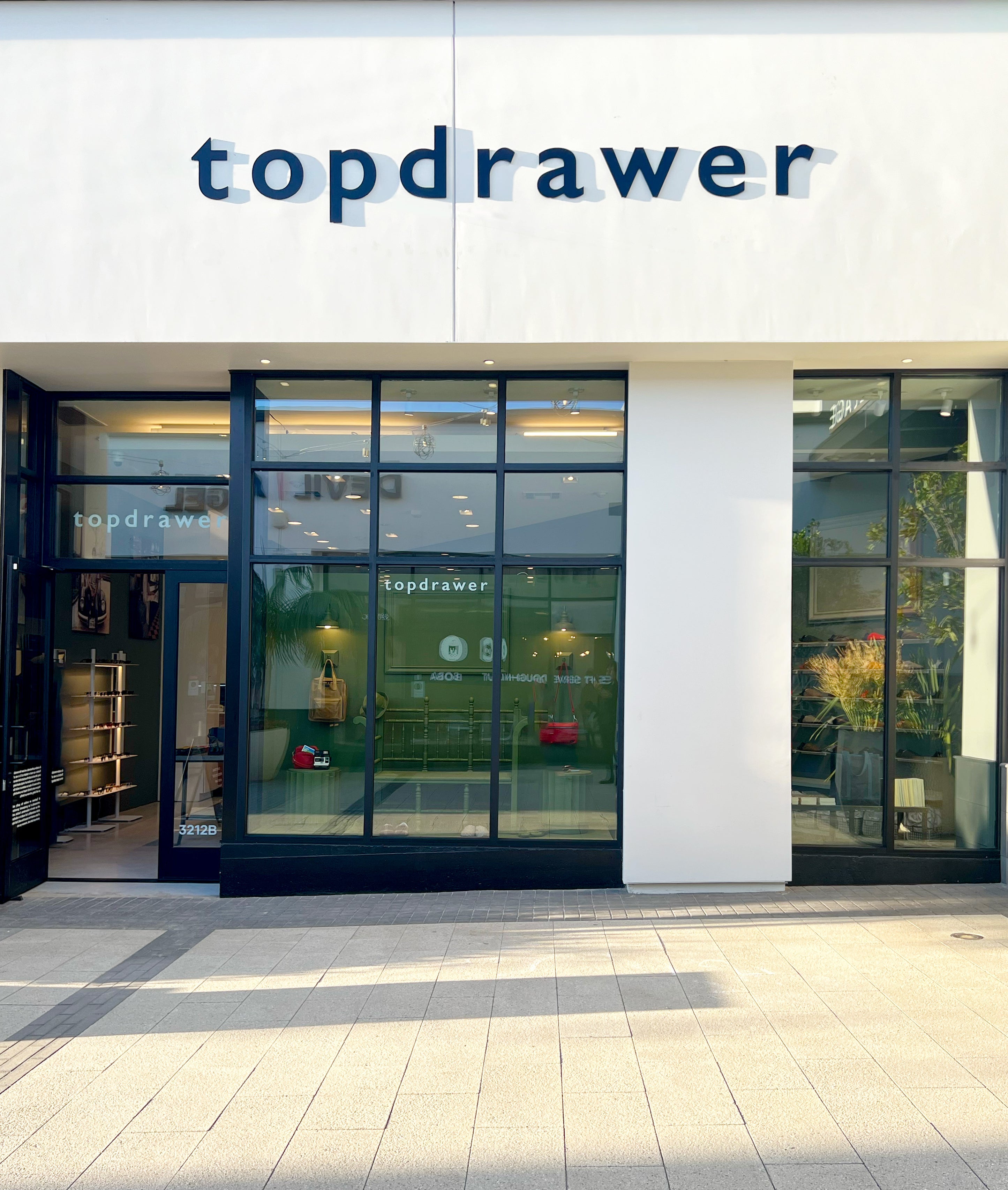 Topdrawer Store Locator
